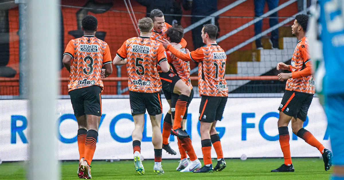 FC Volendam legt FC Groningen over de knie na achtbaanduel