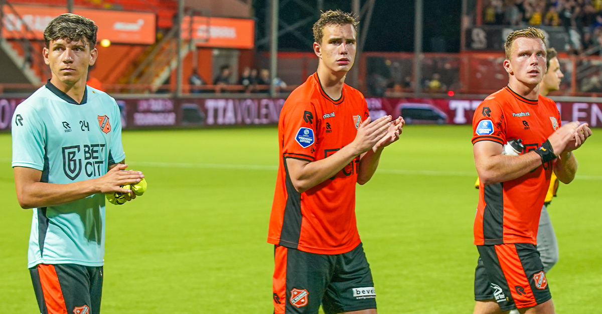 Rode kaart en late tegentreffer nekken FC Volendam in seizoenopener