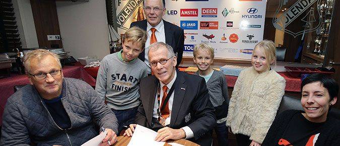 Linco Baxo ondertekent sponsorcontract