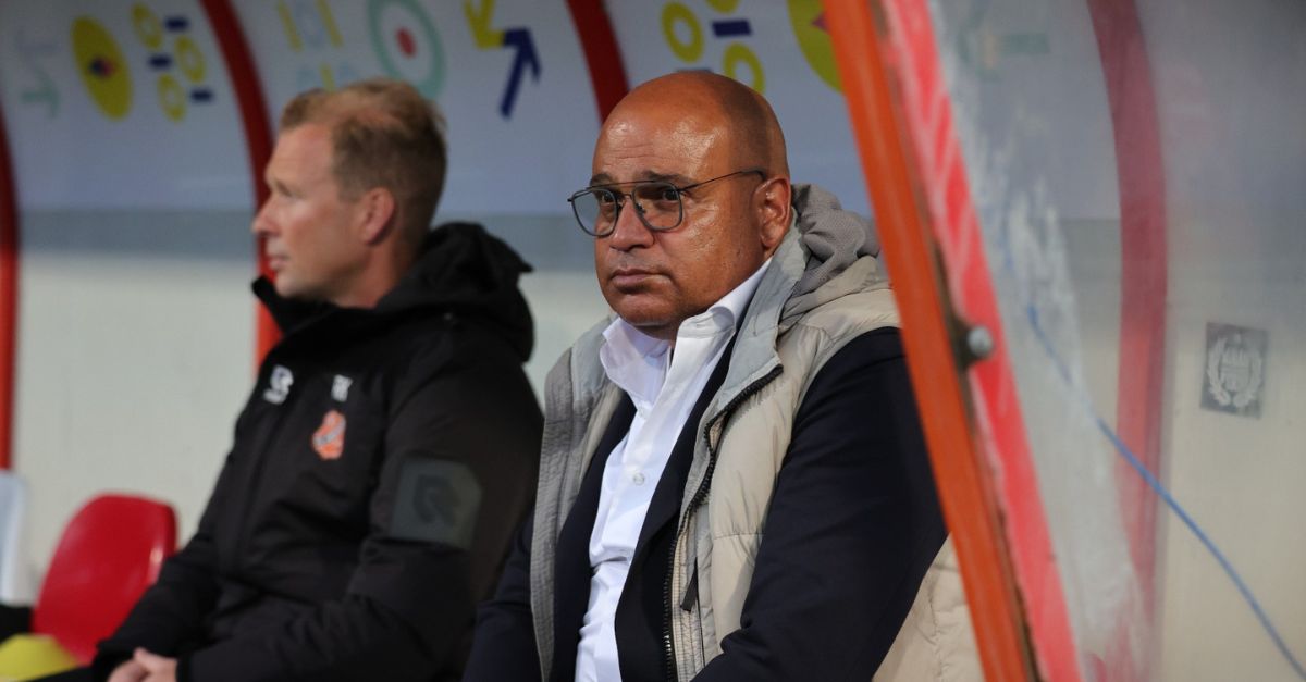 Technisch directeur Patrick Busby tekent nieuw driejarig contract
