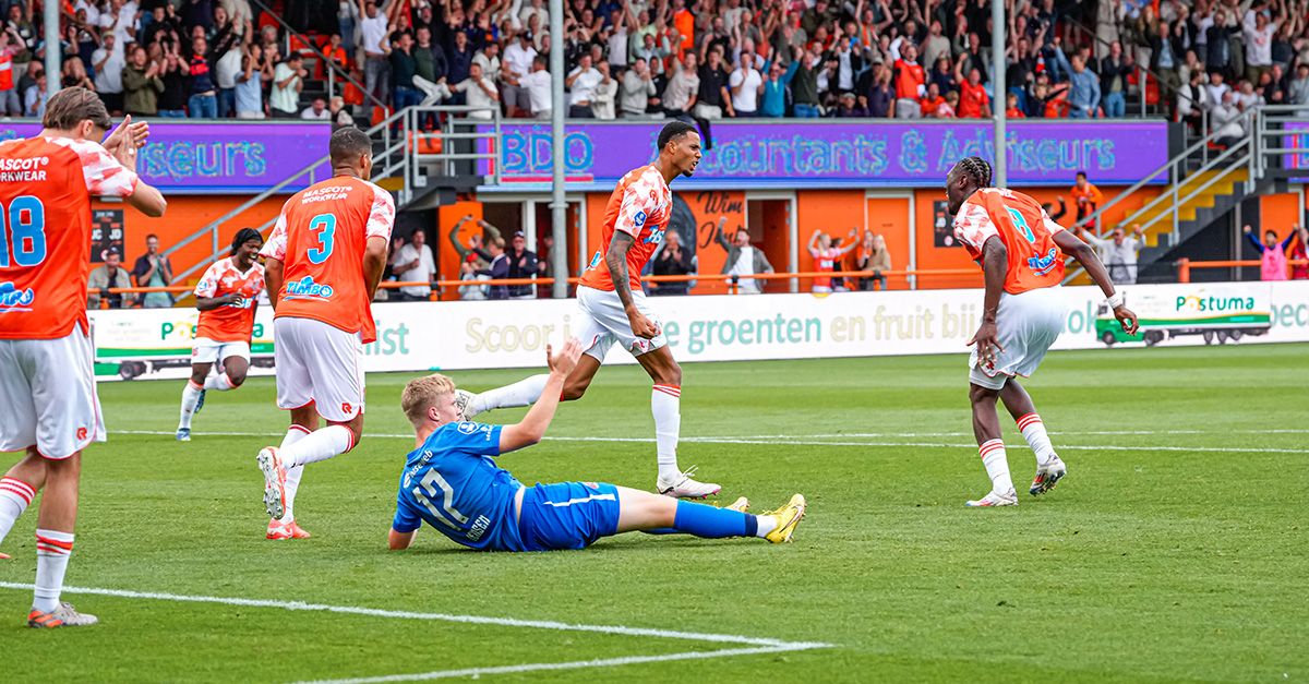 Welverdiend punt voor FC Volendam in eerste thuiswedstrijd tegen AZ